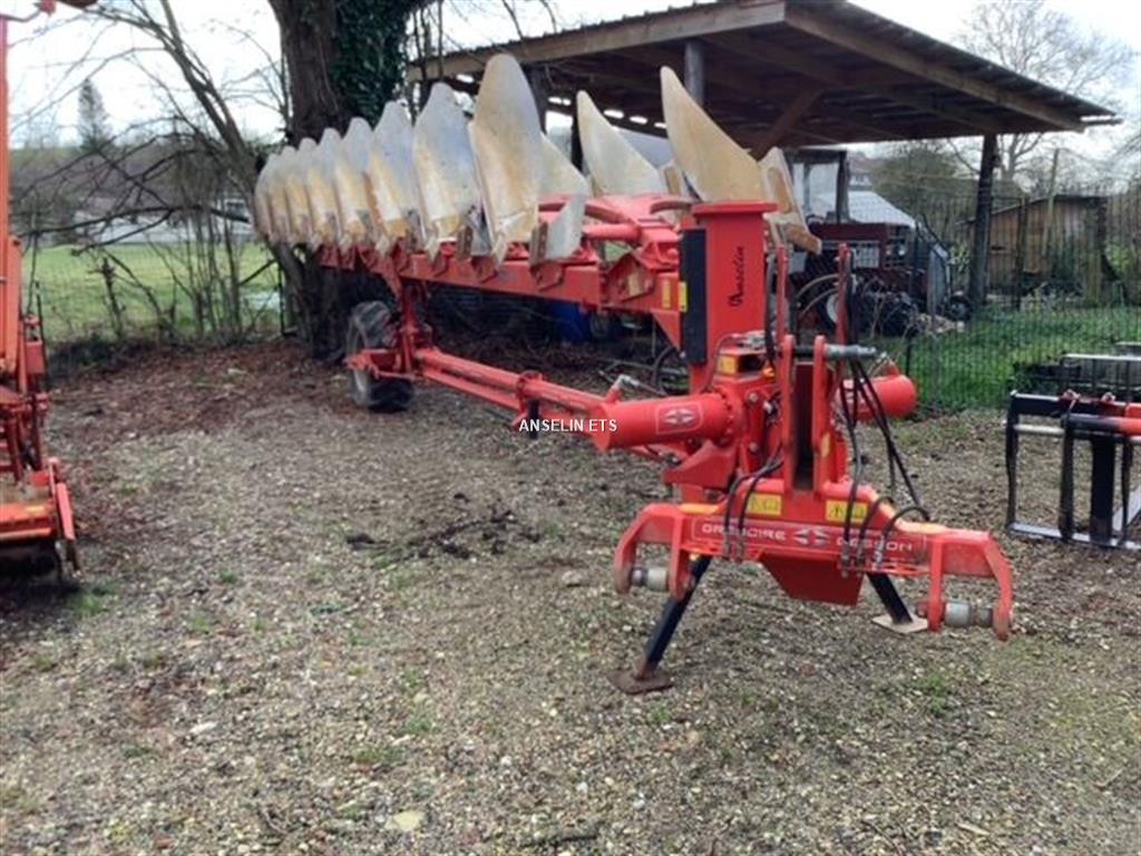 GRÉGOIRE-BESSON SPB9 d'occasion - Charrue - 2013