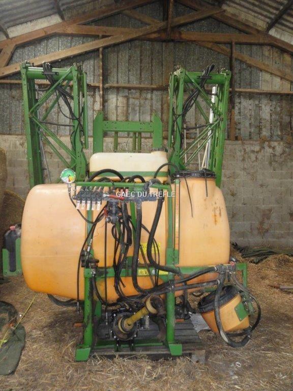 AMAZONE UF 1000 d'occasion - Pulvérisateur porté - 2005