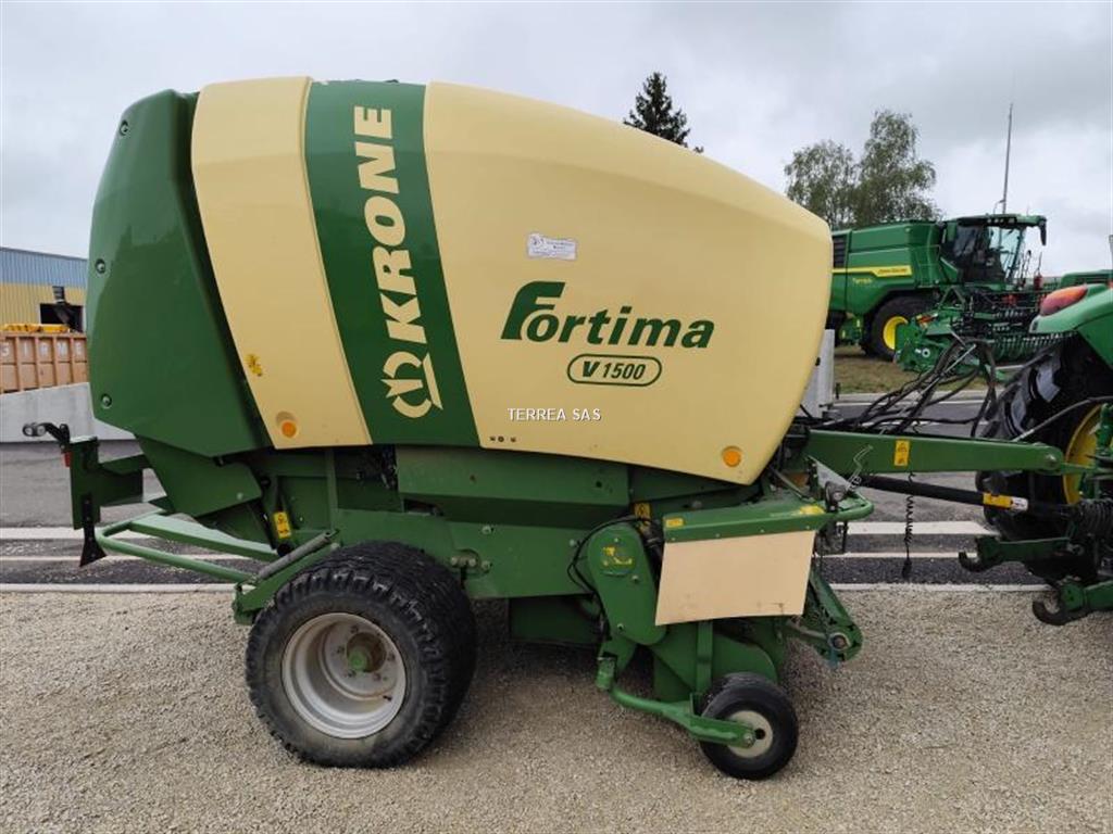 KRONE V 1500 d'occasion - Presse ronde - 2014