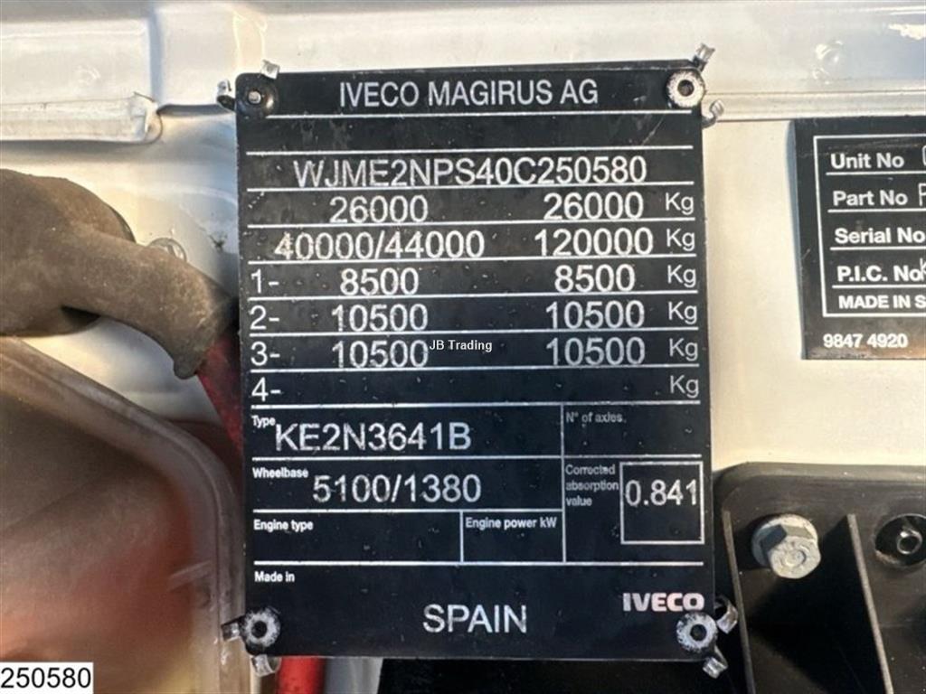 IVECO TRAKKER 360 6X4, EURO 5, STEEL SUSPENSION d'occasion - Tracteur ...